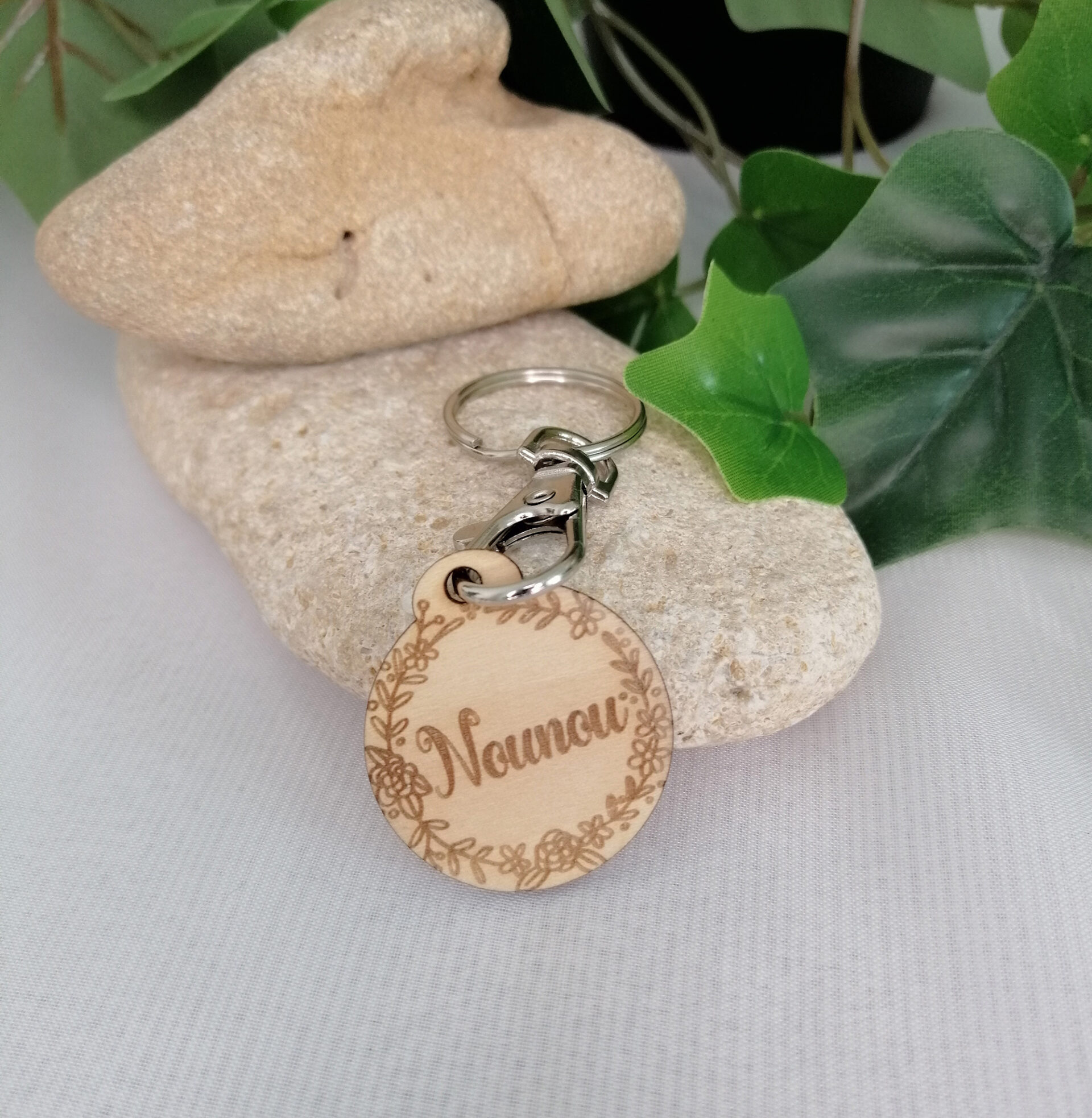 Porte clé personnalisé en bois - Atelier d'Aubin